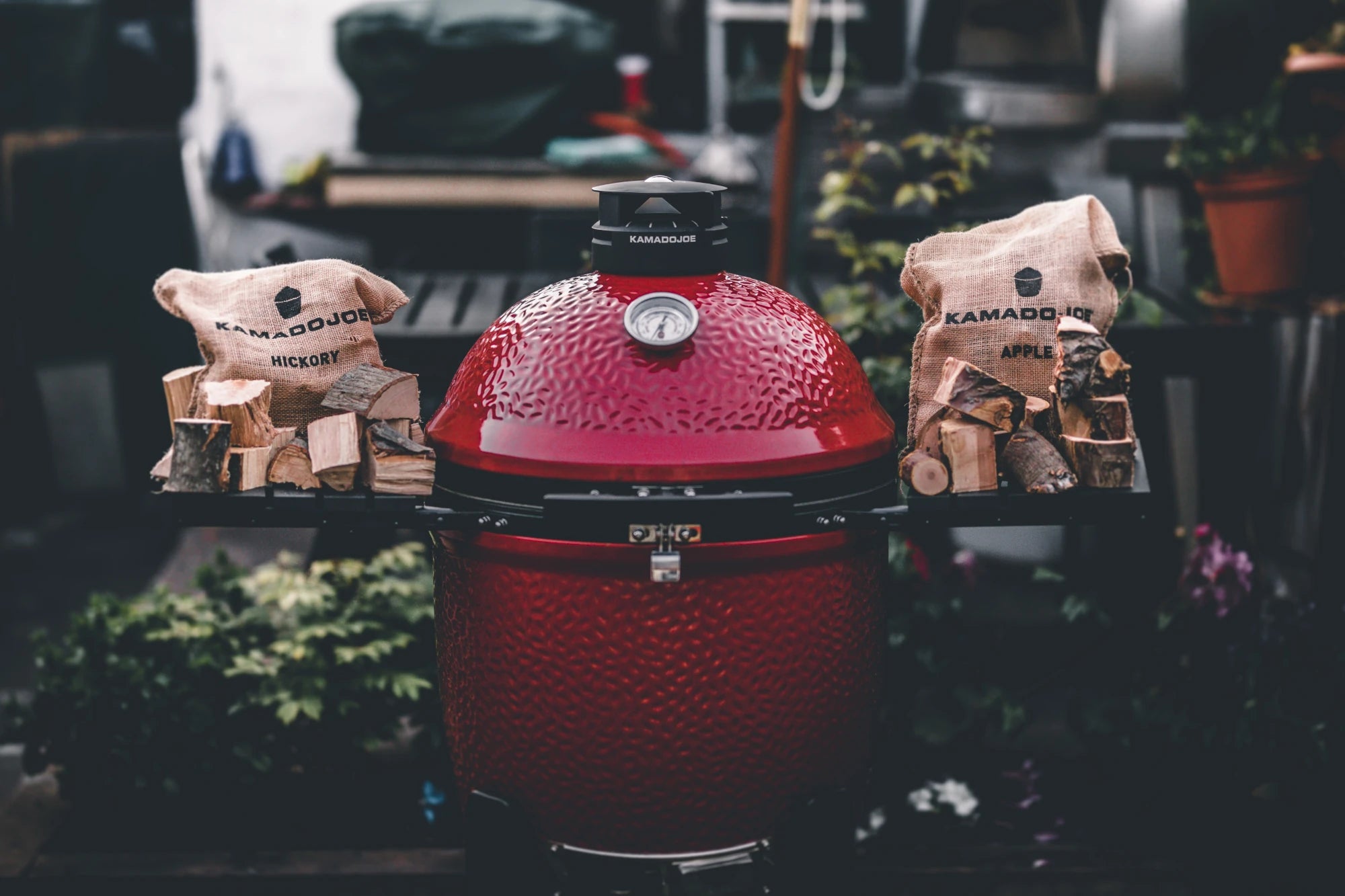 Kamado Grill vs Traditional Charcoal Grill - Kamado Joe